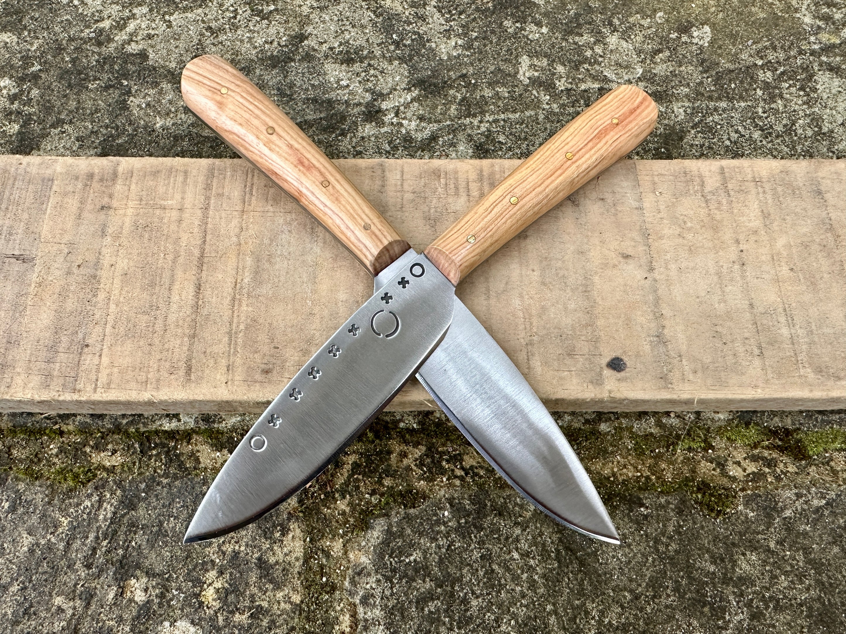 Medieval eating and cooking knives - Tod Cutler