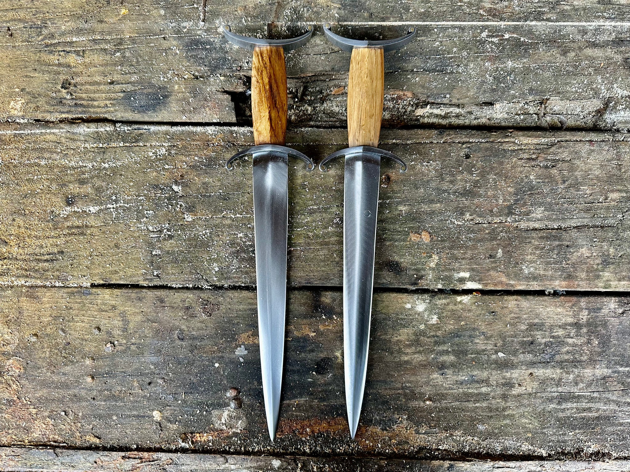 Antennae Medieval Quillon Dagger – Tod Cutler
