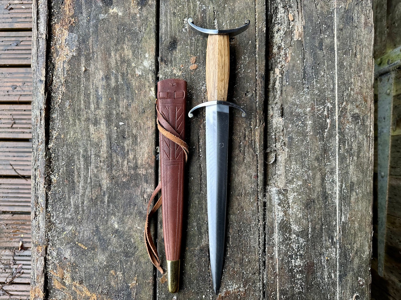 Antennae Medieval Quillon Dagger – Tod Cutler