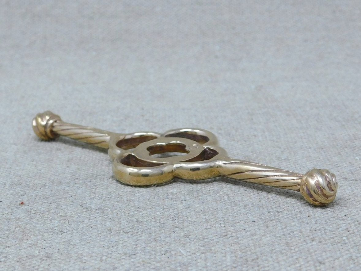 Purse Bar 1 – Tod Cutler