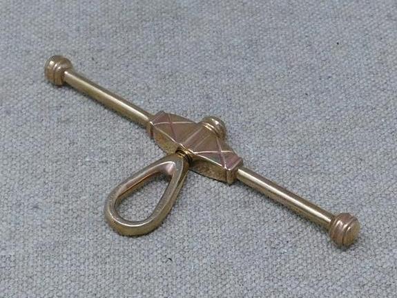 Medieval Purse Bar 3 – Tod Cutler